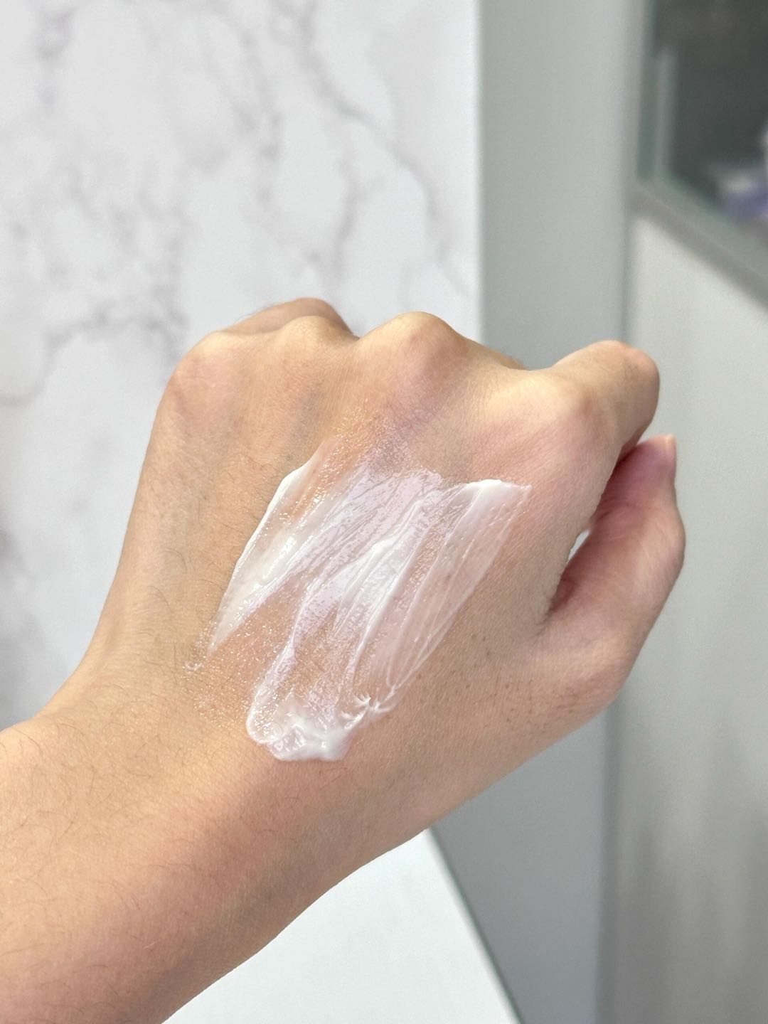 Tiktok/Douyin Hot Flower Lure Hydrating Pre-Makeup Stick-On Cream 30g ...