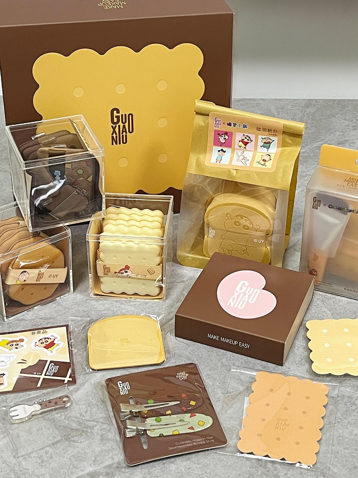 GUOXIAONIU × Crayon Shinchan Limited Edition Biscuit Powder Puff 6pcs ...